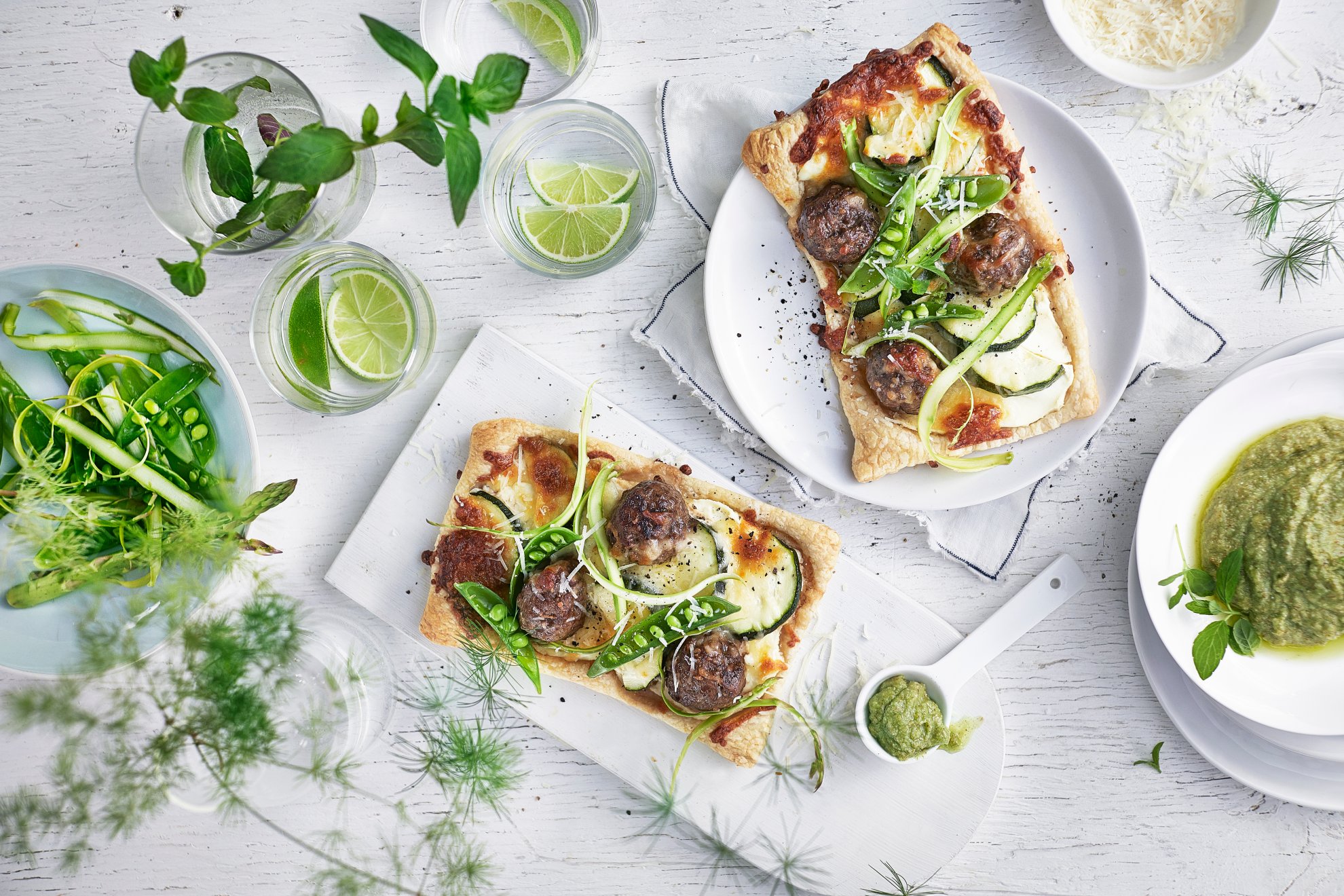 Snøfrisk® pie with lamb and asparagus